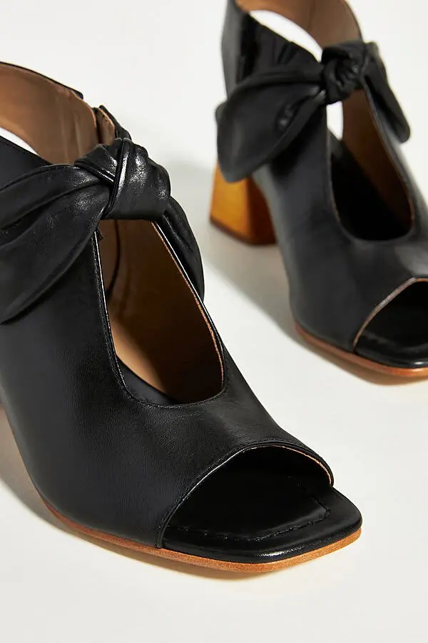 Bernardo Lizzie Block Heels - Black