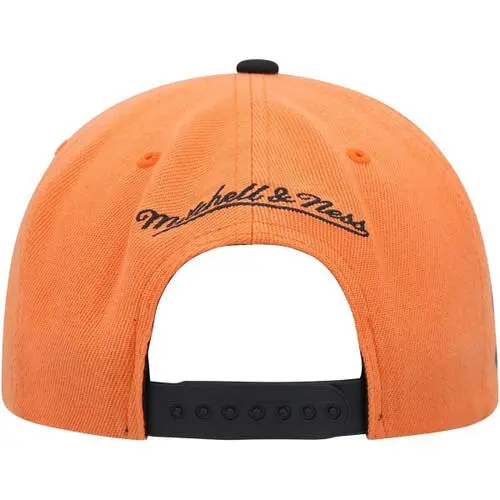 Mitchell & Ness Black Phoenix Suns Side Core 2.0 Snapback Hat