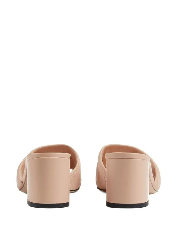 Gucci Logo-plaque Quilted Slides