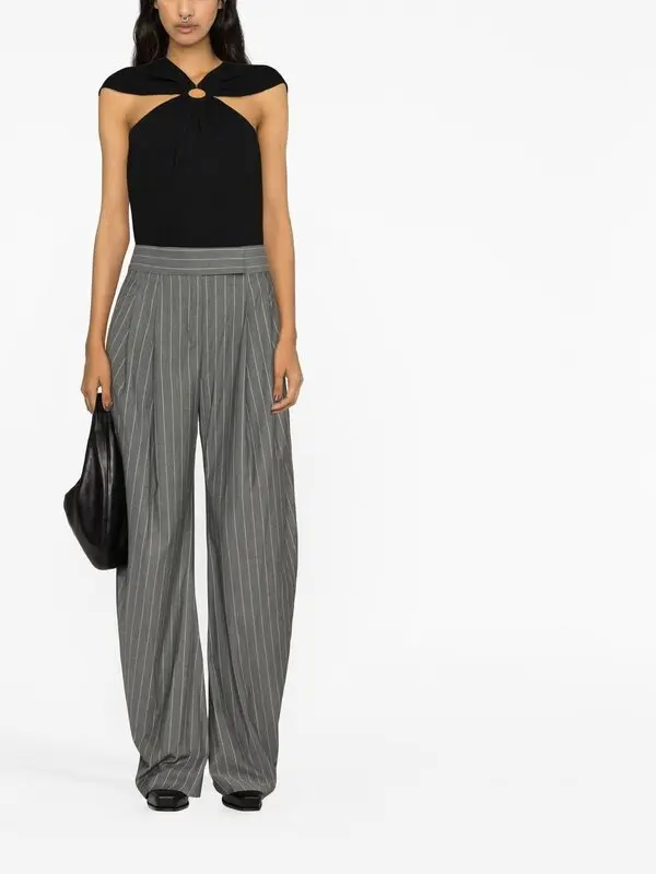 Stella McCartney Ring-hardware Cold-shoulder T-shirt - Black