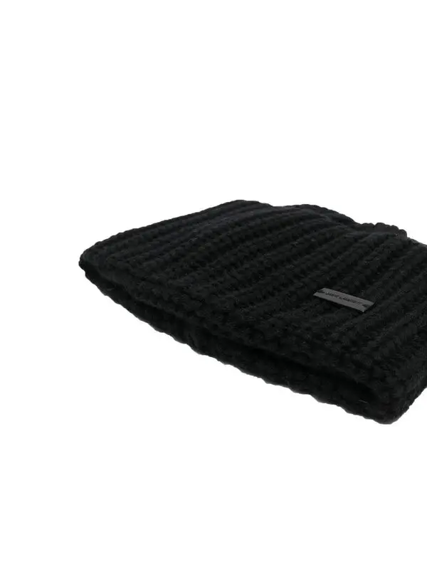 Saint Laurent Logo-plaque Cashmere Beanie - Black