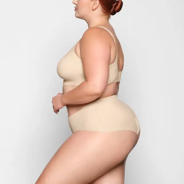 SKIMS Scoop Bralette | Light Neutral | Medium - Sand
