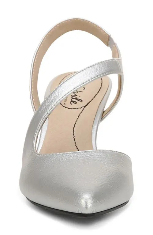 LIFESTRIDE Santorini Pointed Toe Pumps - Silver