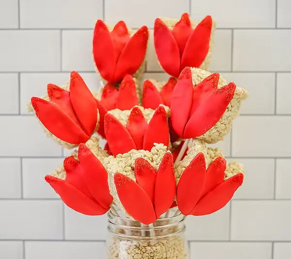 CREATIVE CRISPIES CO. Creative Crispies 12-pc Valentine's Flower Bouq Uet Treats - One-color
