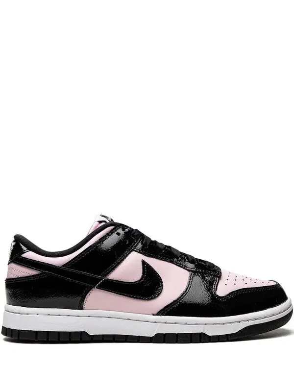 Nike Dunk Low Sneakers