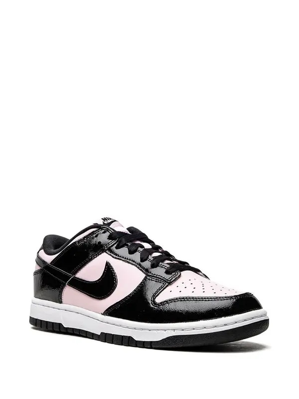 Nike Dunk Low Sneakers