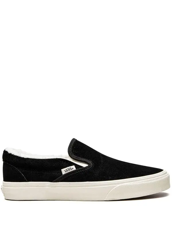 VANS Classic Slip-on Sneakers - Black