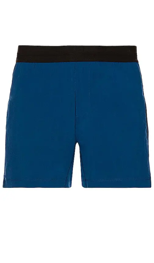 RHONE 5 Mako Tech Short Unlined In Blue
