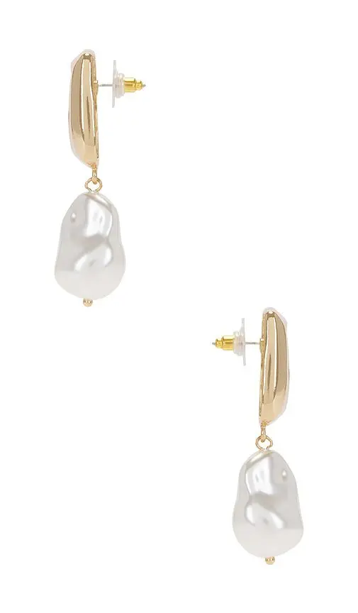 8 Other Reasons Pearl Drop Earrings