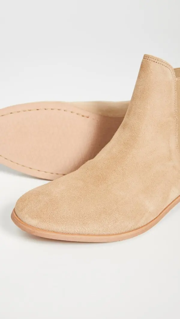 SHOE THE BEAR Dev Suede Chelsea Boots