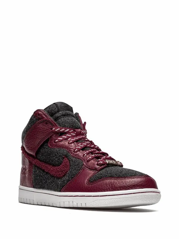 Nike Dunk High Supreme Sneakers Destroyer - Red