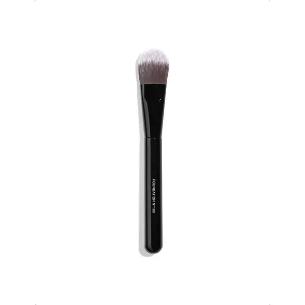 Chanel Fluid Foundation Brush Foundation Brush - One-color