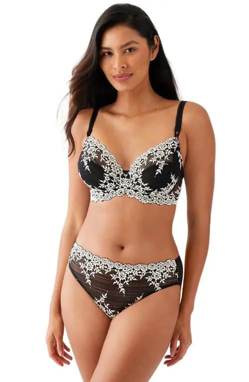 Wacoal Embrace Lace Underwire Bra - Black