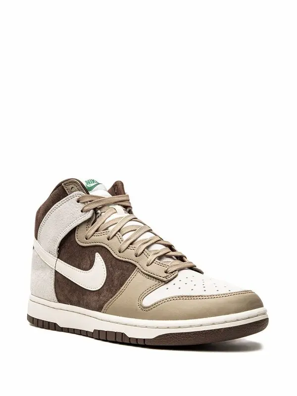 Nike Dunk High Light Chocolate Sneakers