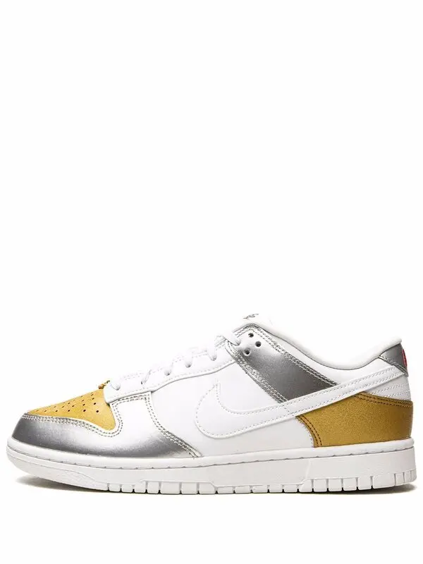 Nike Dunk Low Sneakers