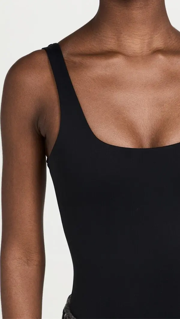 Good American Sculpting Modern Tank Bodysuit - Black001