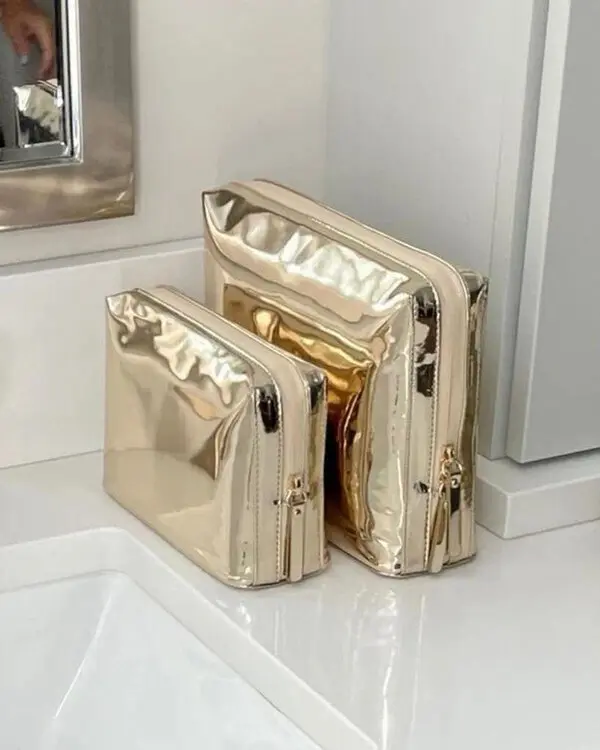 WELLINSULATED Large Performance Beauty Bag - Gold