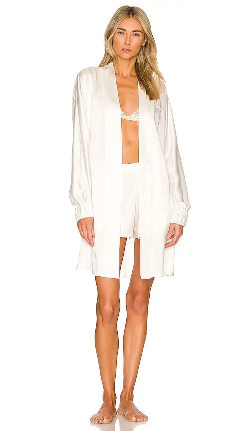 Lunya Washable Silk Robe In White - Tranquil White