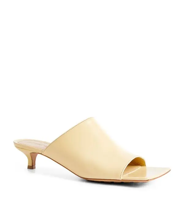 Bottega Veneta Leather Stretch Mules - Neutral