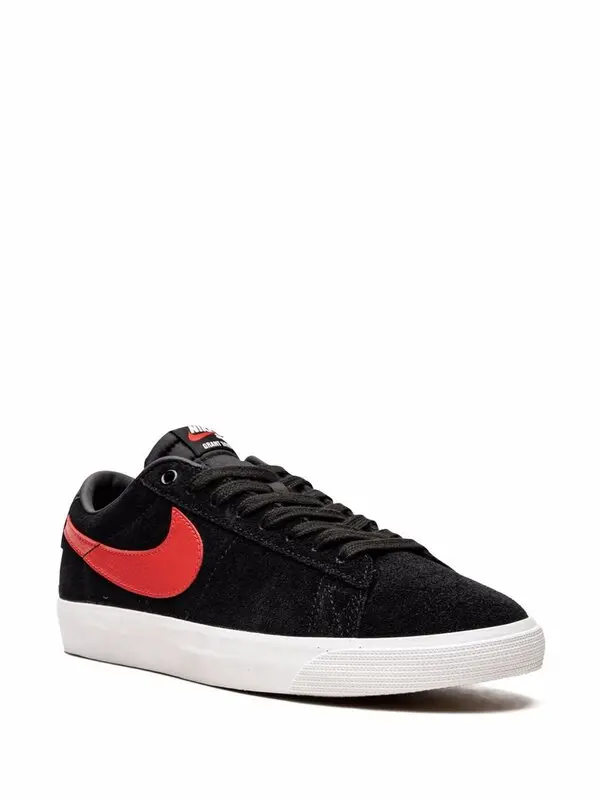 Nike Zoom Blazer Low Gt Sb Sneakers