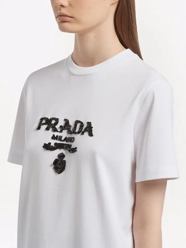 Prada Equin-Embellihed Interlock T-Hirt - White | Editorialist