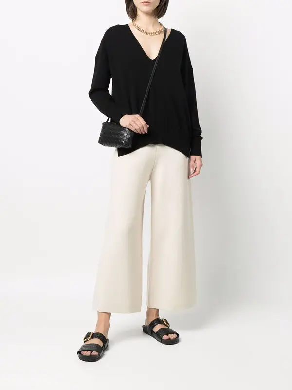 PAULA V-neck Cashmere Jumper - Black