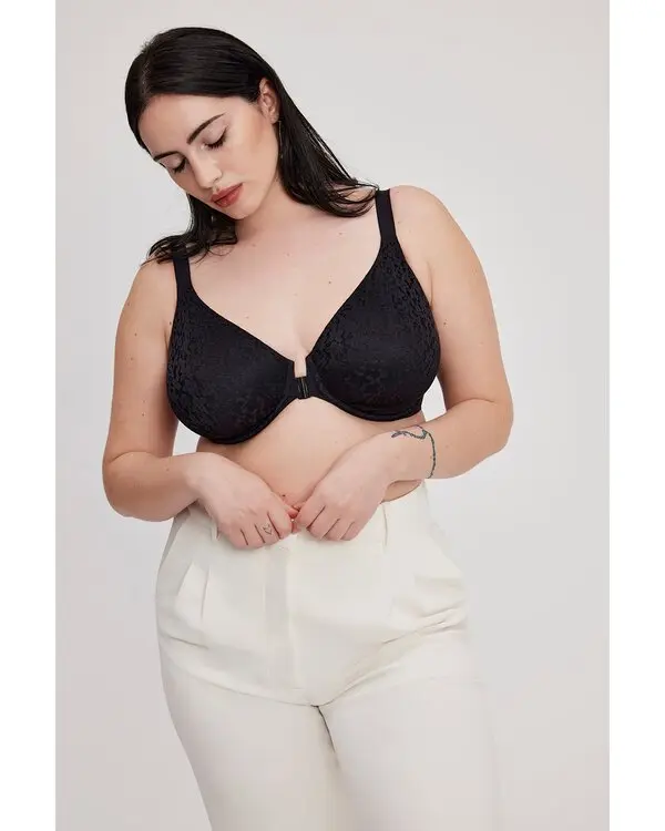 Chantelle Norah Front Closure Molded Bra - Black