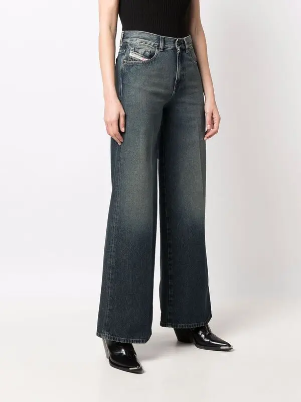 DIESEL® 1978 D-akemi 09c04 Bootcut Jeans