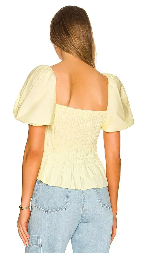 Astr The Label Savina Top In Yellow
