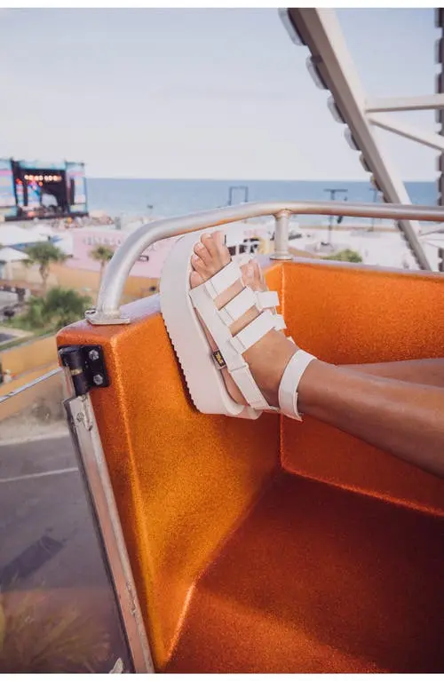Teva Mevia Flatform Sandal