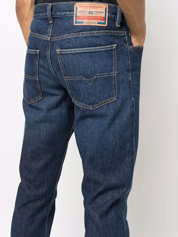 DIESEL® 1995 D-sark 09c03 Straight-leg Jeans - Blue