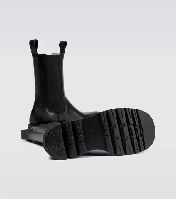 Bottega Veneta Lug Leather Ankle Boots - Black