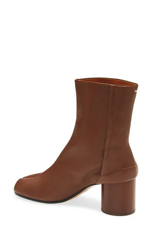 MAISON MARGIELA Tabi Leather Boots - Warm Coffee
