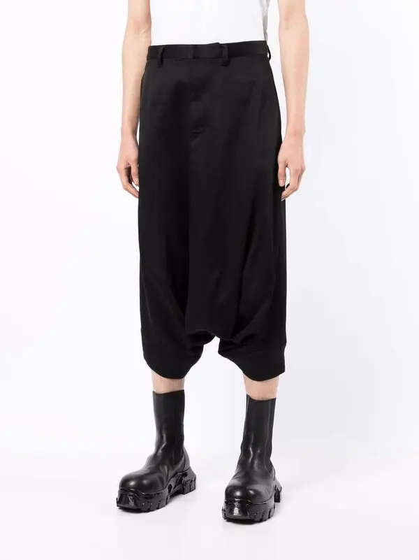 JULIUS Drop-crotch Shorts