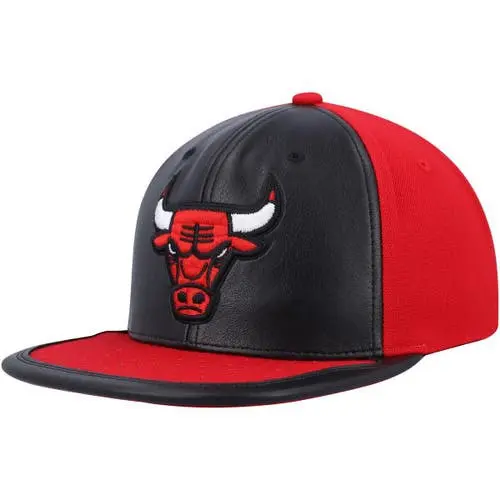 Mitchell & Ness Red Chicago Bulls Day One Snapback Hat