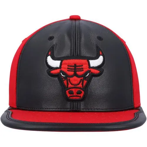 Mitchell & Ness Red Chicago Bulls Day One Snapback Hat