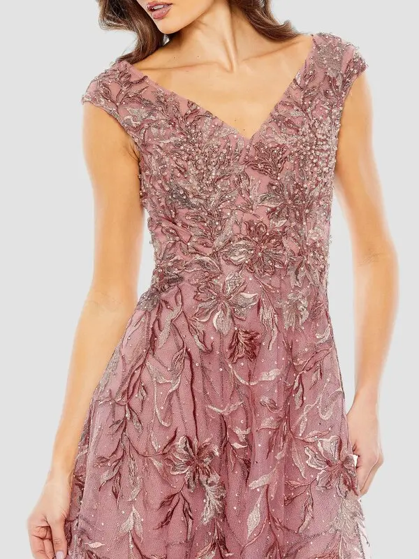 Mac Duggal Embellished Floral Cap-sleeve Gown - Cinnamon
