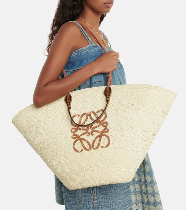 Loewe Anagram Tote - Beige