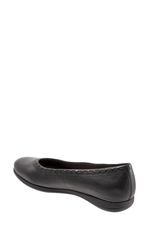 Trotters Dixie Leather Ballet Flat