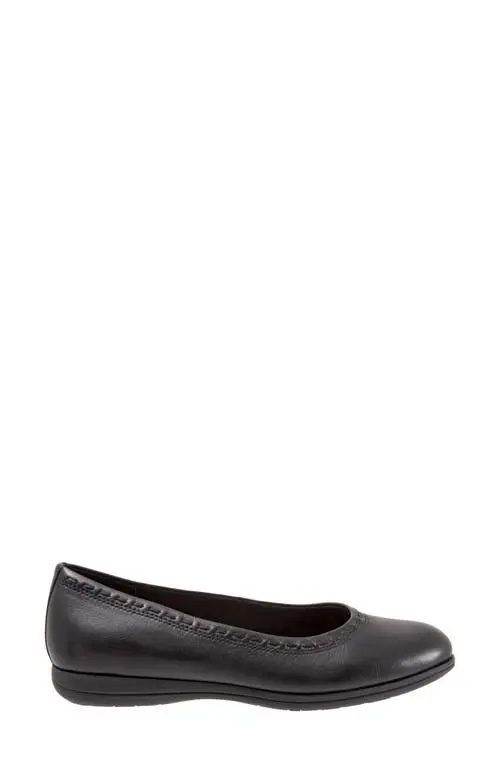 Trotters Dixie Leather Ballet Flat