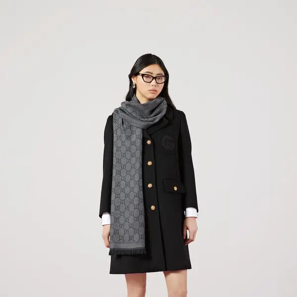 Gucci Gg Wool Scarf - Grey