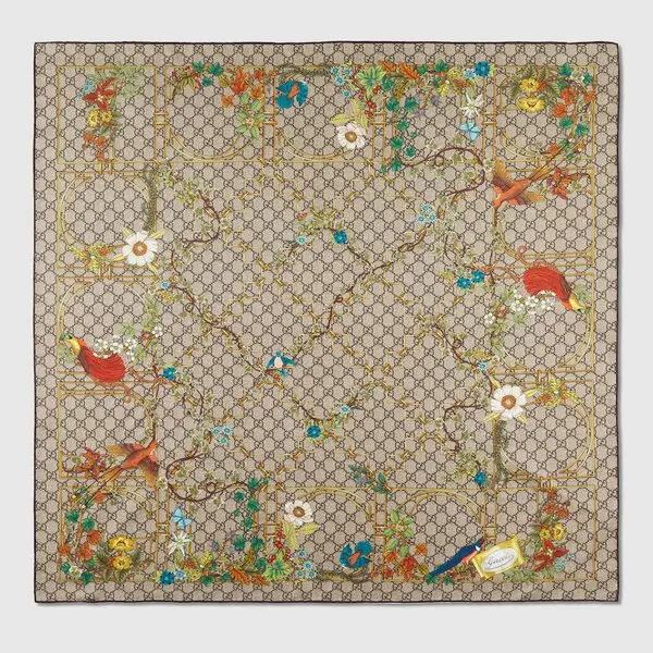 Gucci Printed Silk Twill Carr - Beige