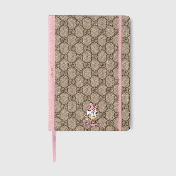 GUCCI デイジー ノート Gucci Disney X Large Daisy Duck Notebook - One-Color | Editorialist
