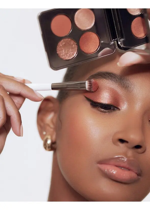 ROEN Eyes On Me Eyeshadow Palette