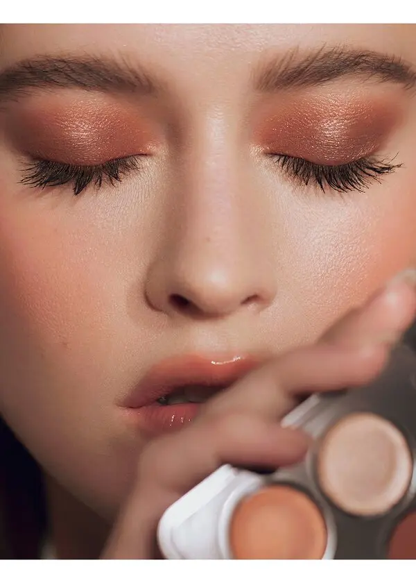 ROEN Eyes On Me Eyeshadow Palette
