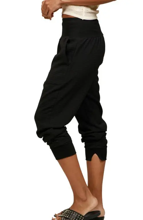 NIKKI LUND Casual Pocket Joggers - Black