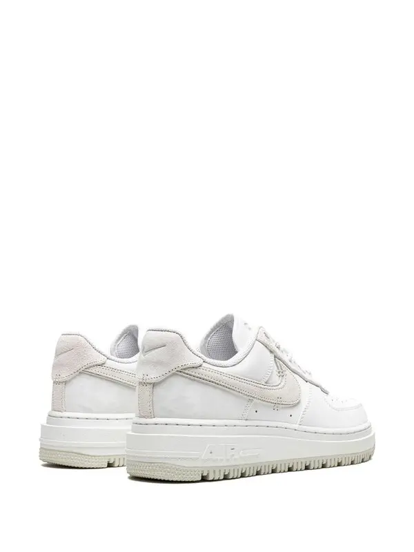 Nike Air Force 1 Luxe Sneakers
