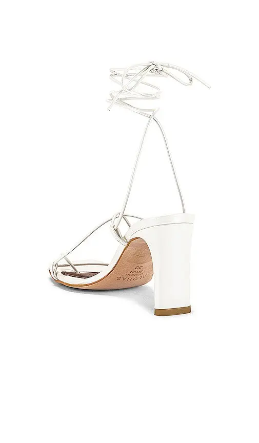 ALOHAS Sandal In Ivory