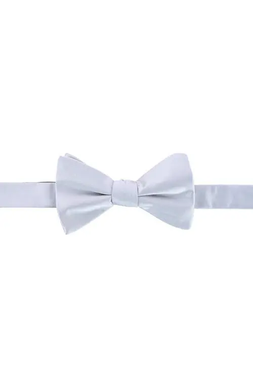 Trafalgar Sutton Pre-tied Silk Bow Tie - Silver