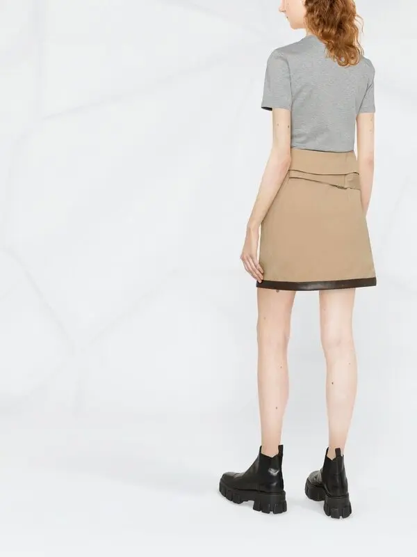 Off-White Helvetica Logo-print T-shirt - Grey